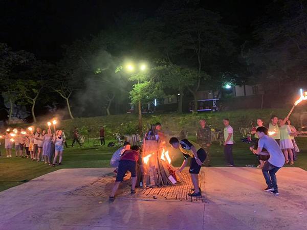 Chương trình team building 2020 Giữ ngọn lửa thiêng | Ý tưởng team ...